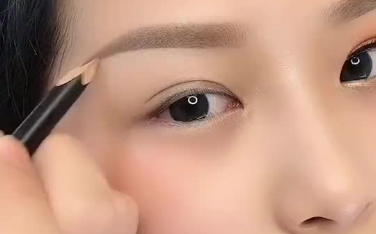 超级简单的眼妆教程！哔哩哔哩bilibili
