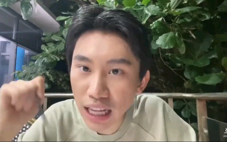 Doinb再爆转会期猛料：Rookie和Karsa去V5，小虎重回中路给Bin让路！_电子竞技热门视频