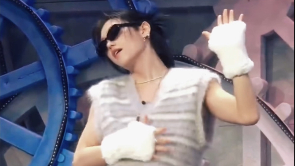 【Felix/李龙馥】拿到了AAA大赏在下班路VLIVE里疯狂散发可爱的小熊咪咪-萌面奈何-JYP-哔哩哔哩视频