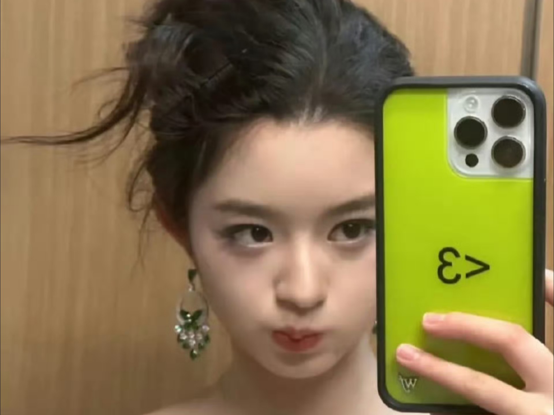 黄杨钿甜面相分析：败祖业的子女特征是什么？-bilibili(B站)无水印视频解析——6li6在线工具箱