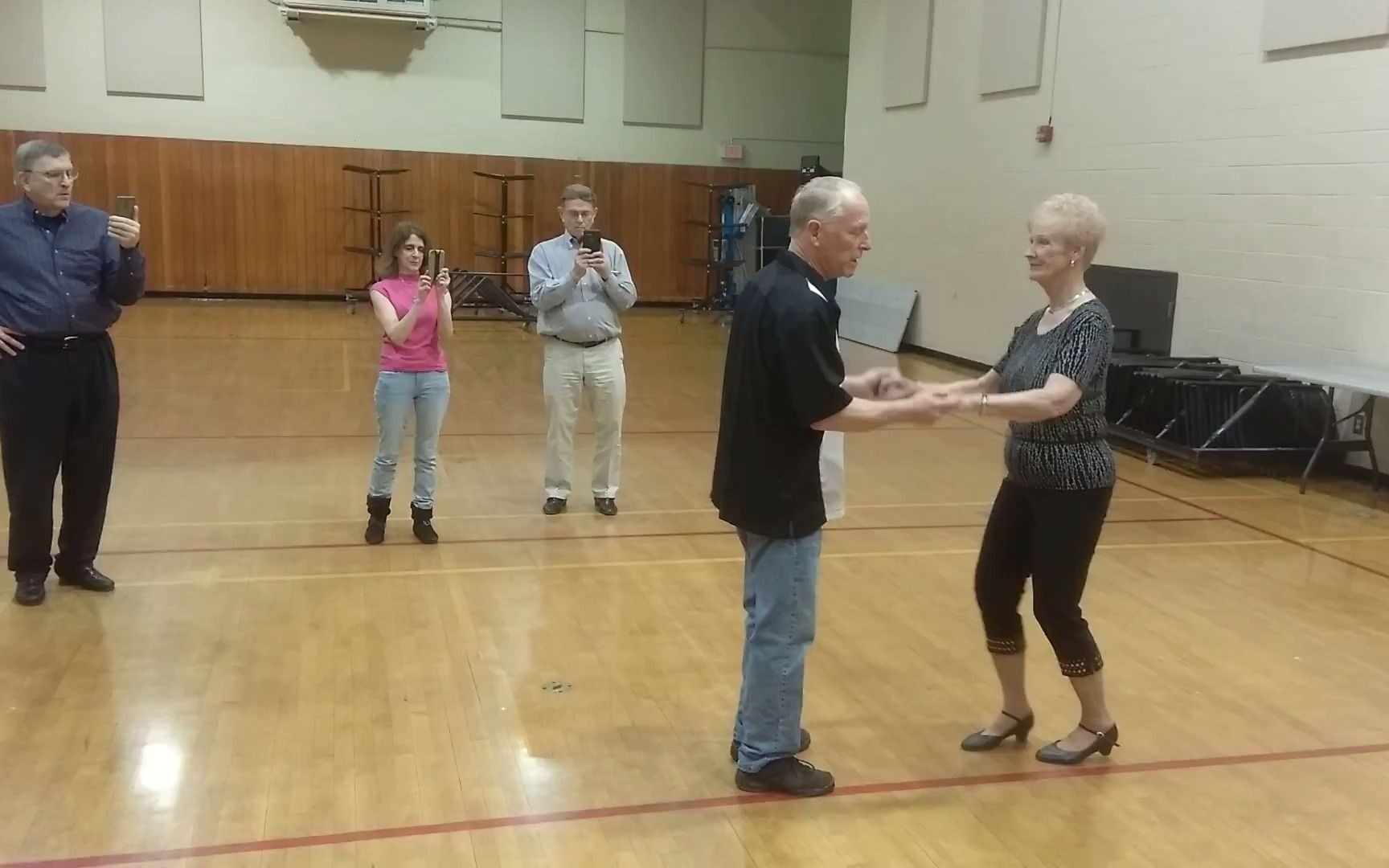 Slow barrel roll, left side pass, 8 count shutterbug swing_哔哩哔哩_bilibili