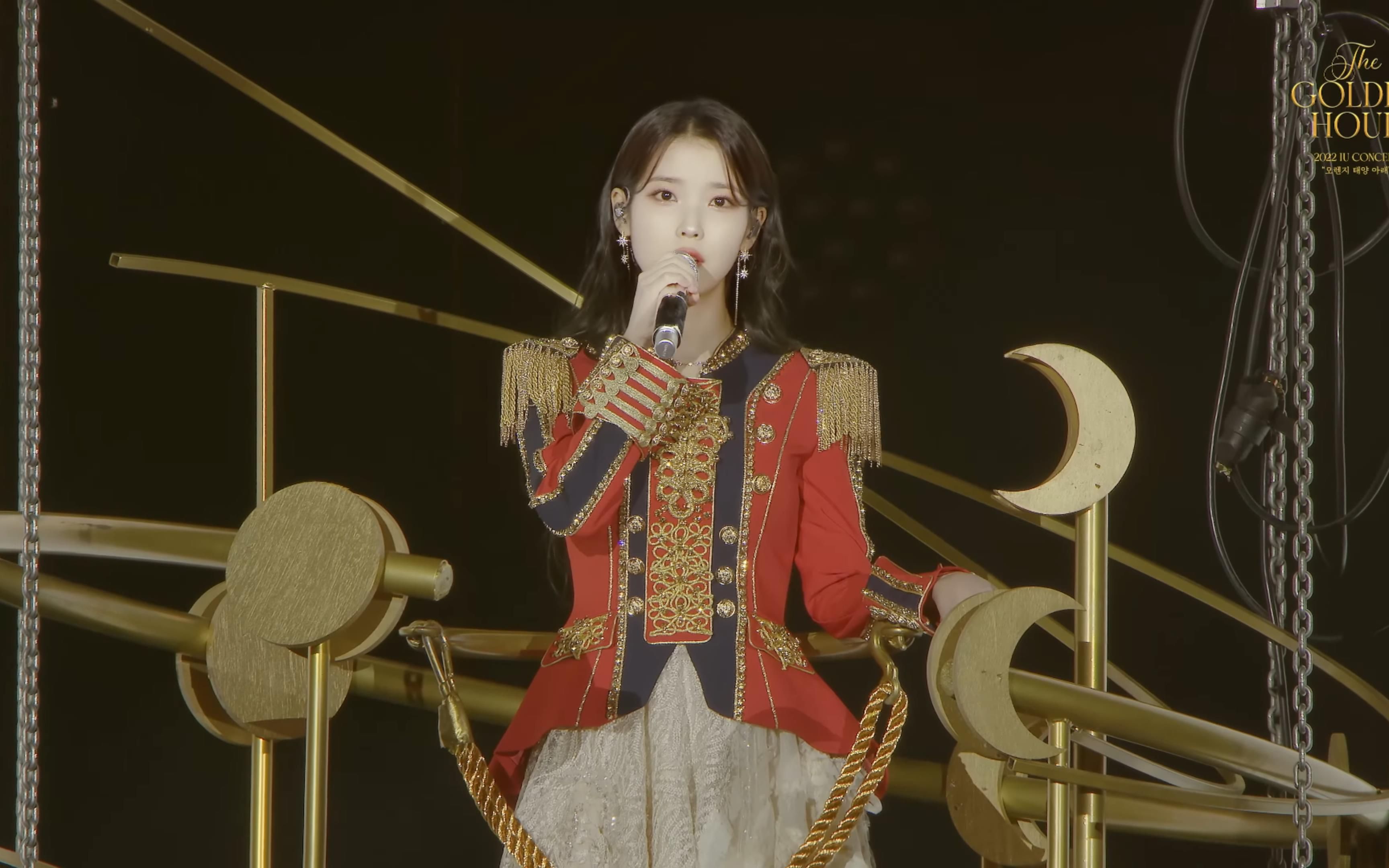 [4K 60FPS] IU Eight 双语字幕（Live at The Golden Hour）_哔哩哔哩_bilibili