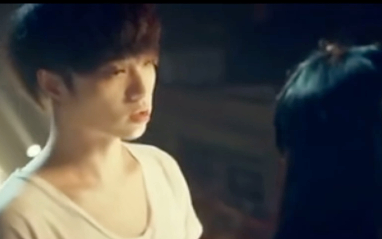 卡西莫多的礼物微电影reaction（下）-一枚吃瓜群众hhh-一枚吃瓜群众hhh-哔哩哔哩视频