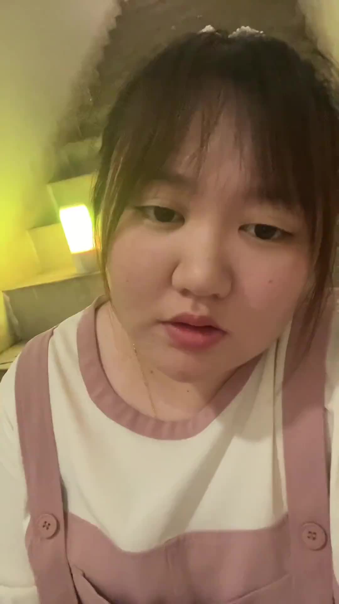 快醒醒吧那个嘴上说着你爱听的话做着让你难过的事的人你为什么还 火焰访柏 火焰访柏 哔哩哔哩视频