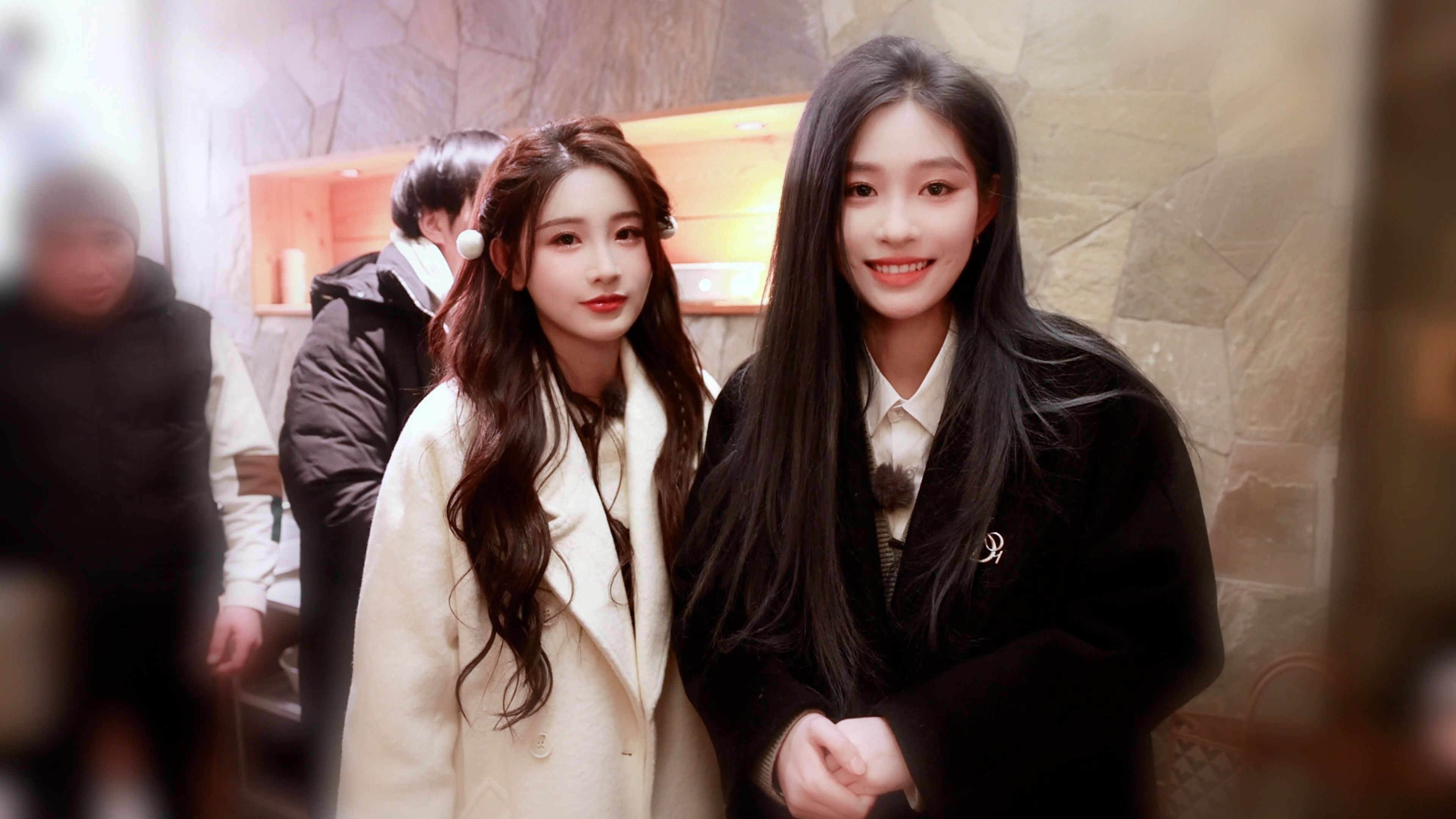 【一周的日记】花絮随机掉落-SNH48王奕&周诗雨享用神秘大餐-4781号椰子补给站-猫狗新春大作战-哔哩哔哩视频