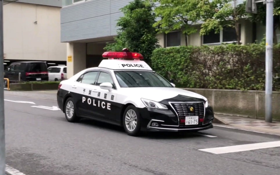 【街拍出警】“紧急走行！”日本多地警务部门 紧急走行集-面包KL-面包KL-哔哩哔哩视频
