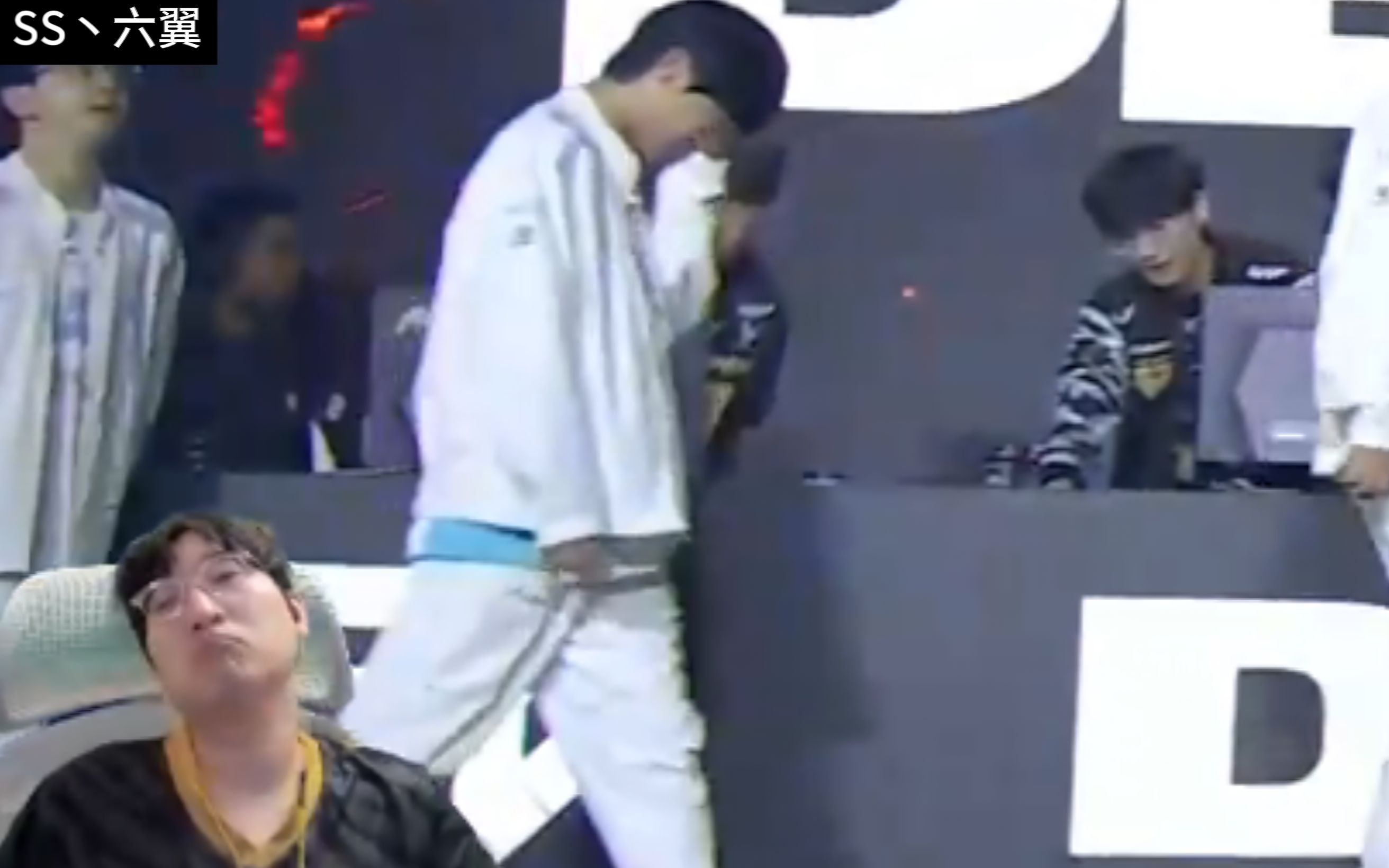 【中字】韩国主播看BLG vs GEN 第五局，被tabe的乱拳搞破防-SS丶六翼-SS丶六翼-哔哩哔哩视频