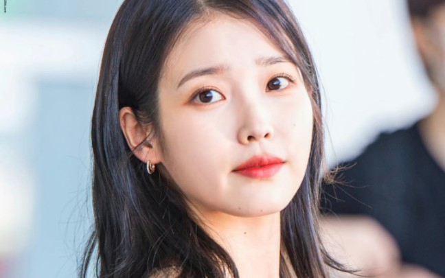 【IU】见山川多清秀，星辰多温柔，恰似你眼眸_哔哩哔哩_bilibili