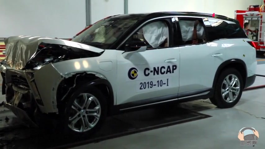 蔚来ES8碰撞测试（正面100%碰撞，侧面碰撞，正面40%碰撞）_哔哩哔哩_bilibili