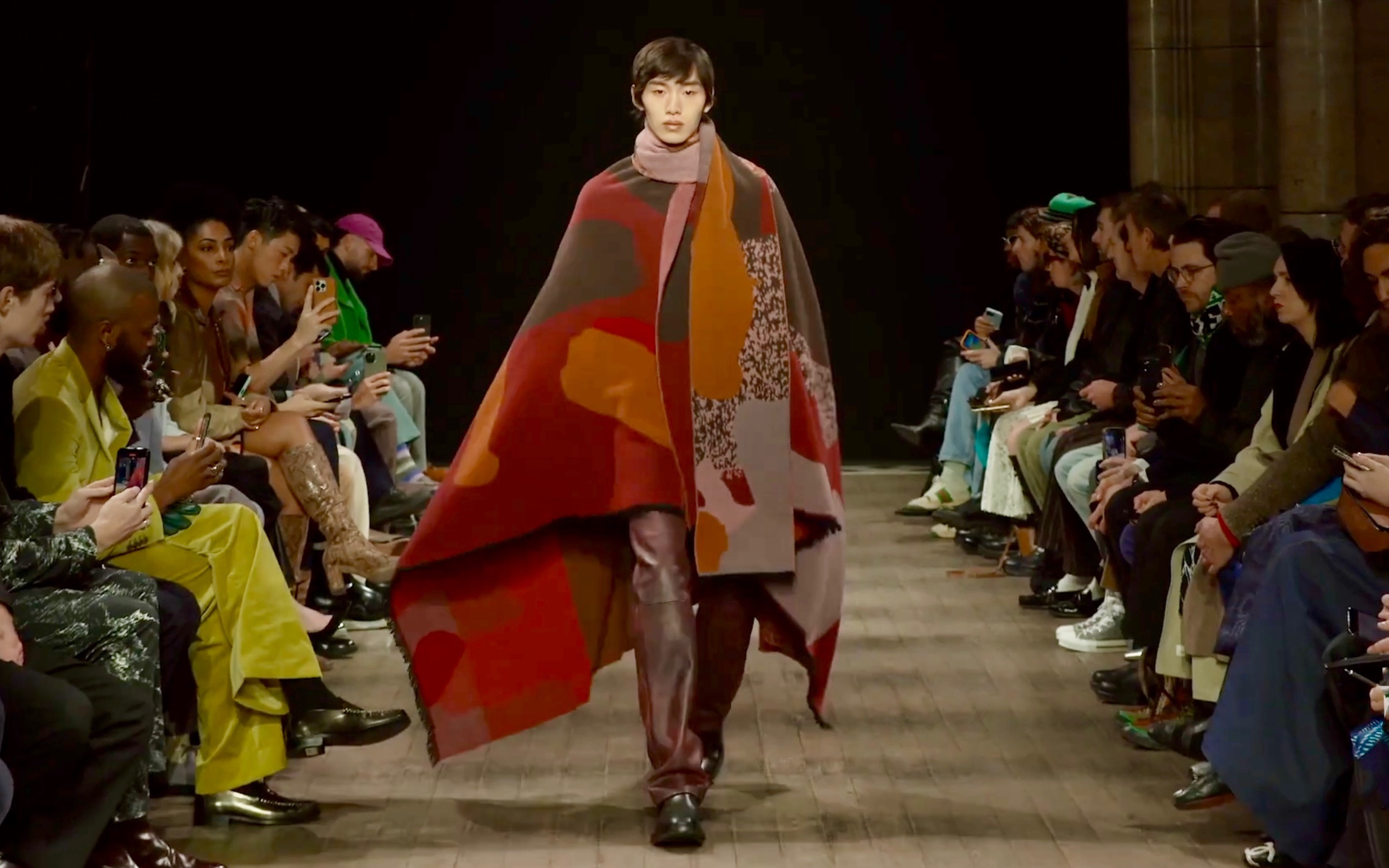 秀场直击｜Paul Smith : FW 2024-账号已注销-账号已注销-哔哩哔哩视频