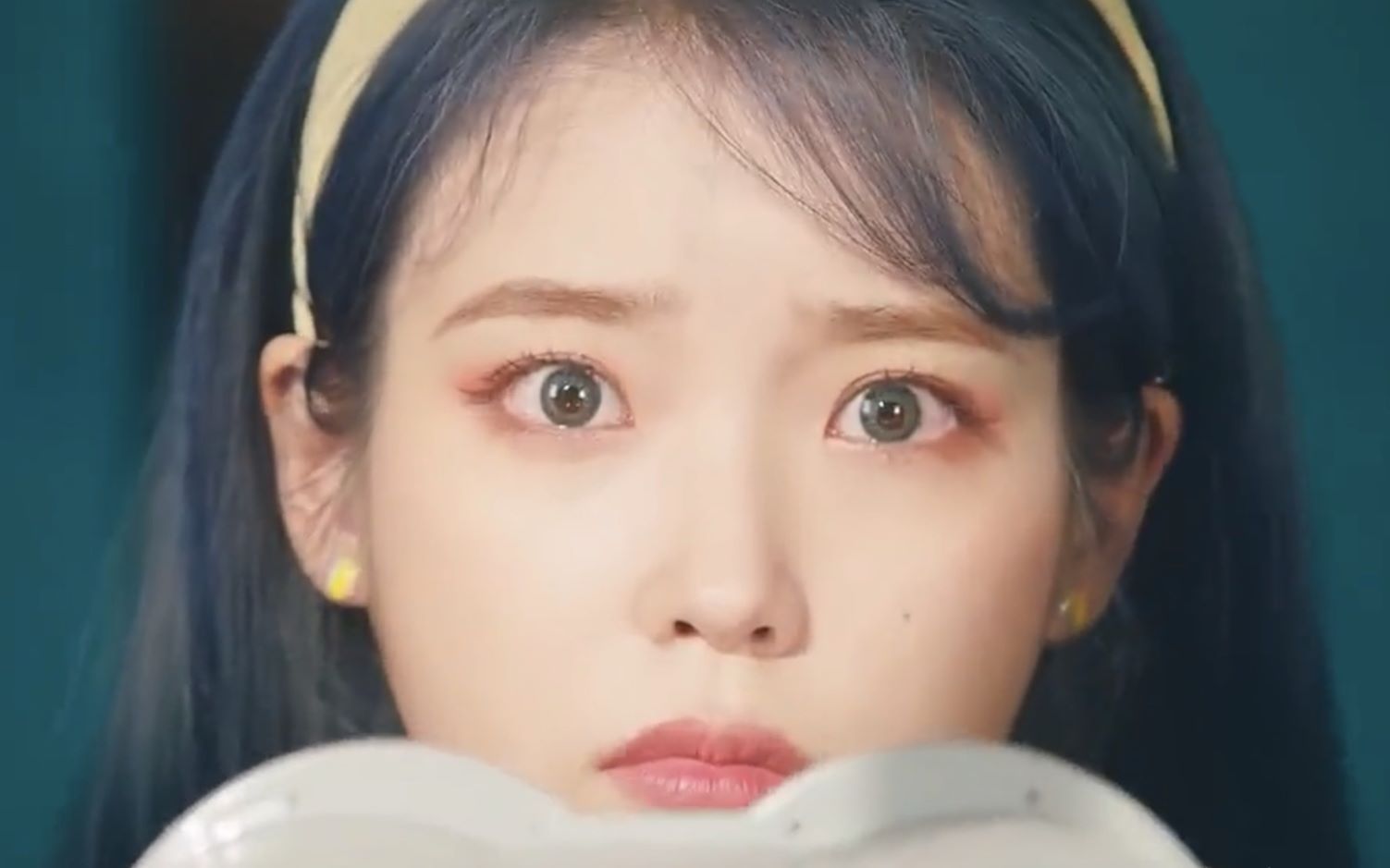 【4K超清】IU 不心动挑战 Blueming混剪._哔哩哔哩_bilibili