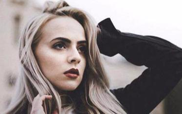 Madilyn Bailey - Titanium (Official Video)_哔哩哔哩_bilibili