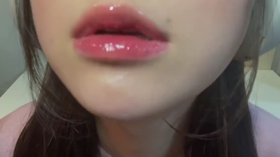 ASMR美女吐舌舔舐屏幕-油管asmr刺猬-油管asmr刺猬-哔哩哔哩视频