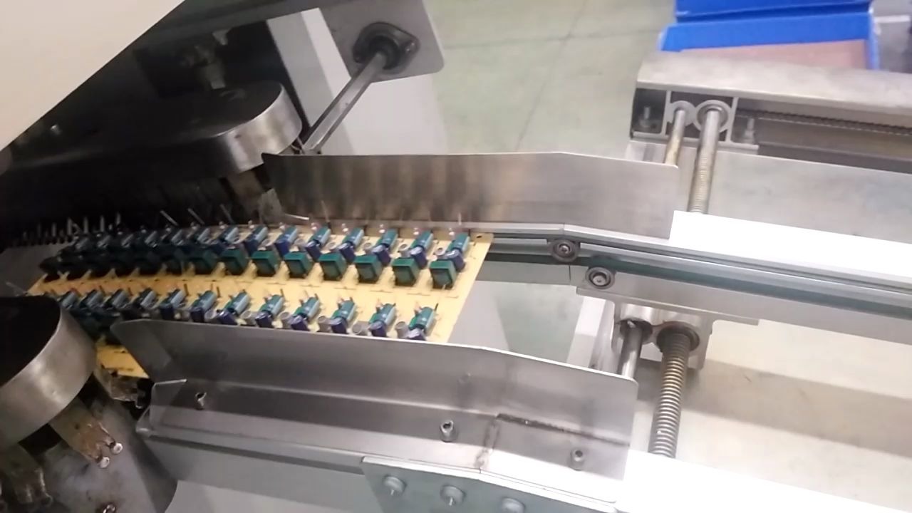 DIP波峰焊后AOI和电测贴标_哔哩哔哩_bilibili