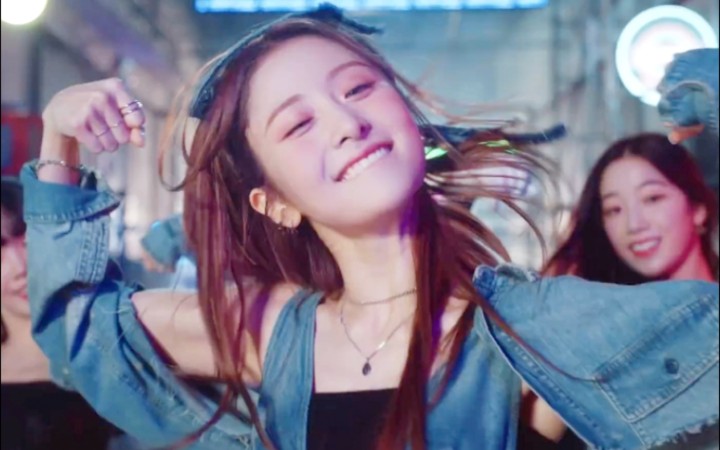 LESSERAFIM主打ANTIFRAGILE MV公开！_哔哩哔哩_bilibili