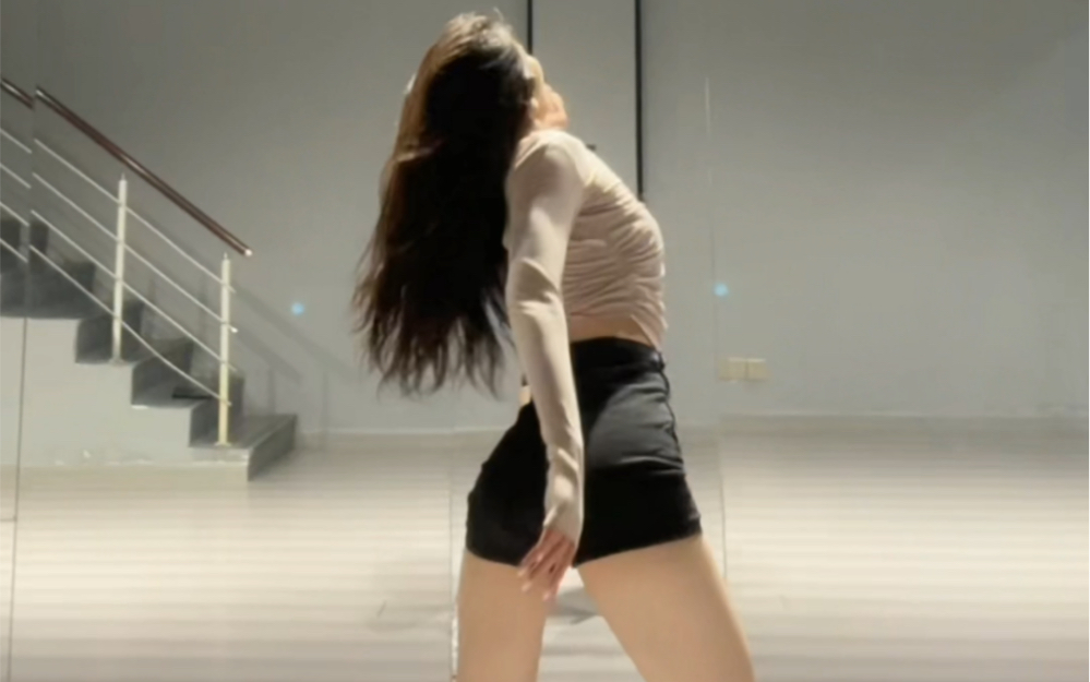 theweekend-是小雨欧尼吖-是小雨欧尼吖-哔哩哔哩视频