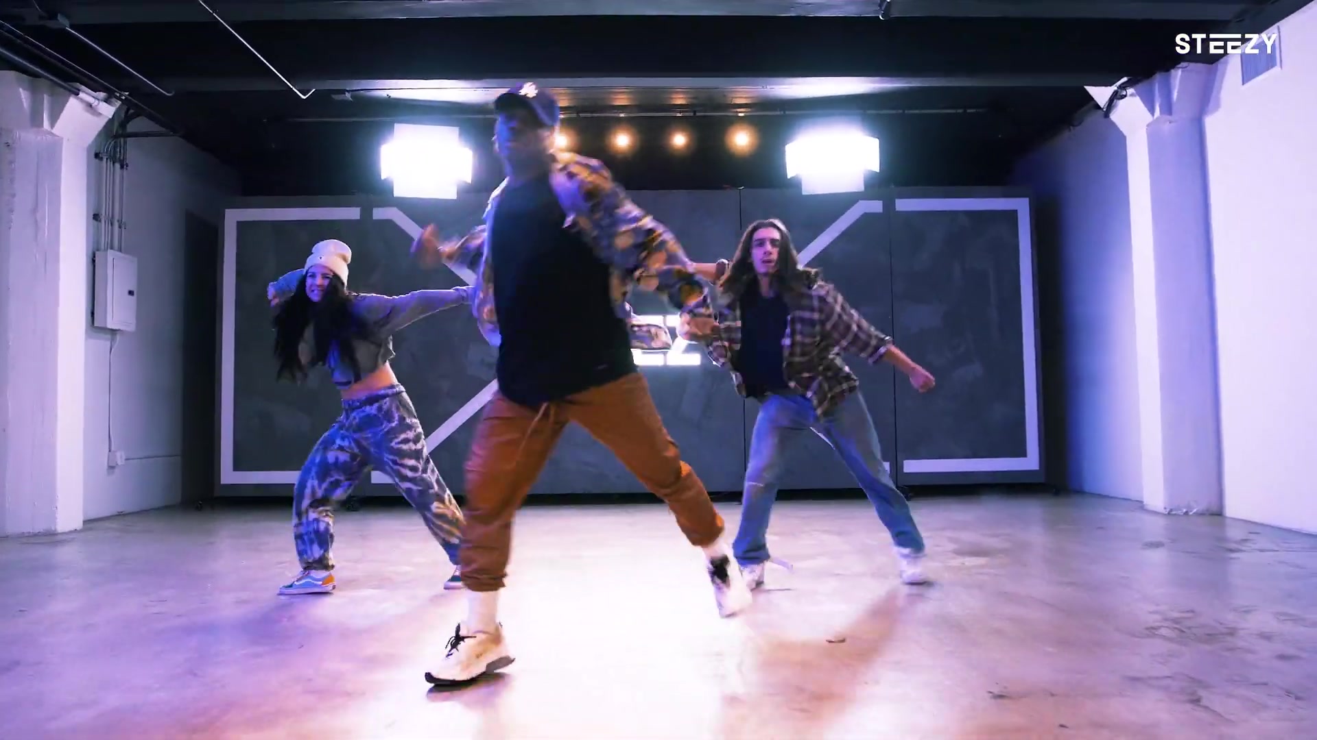 『Steezy studio』动感Hip hop 编排 律动 控制 Mykell Wilson / Chris Brown-summer breeze_哔哩哔哩_bilibili