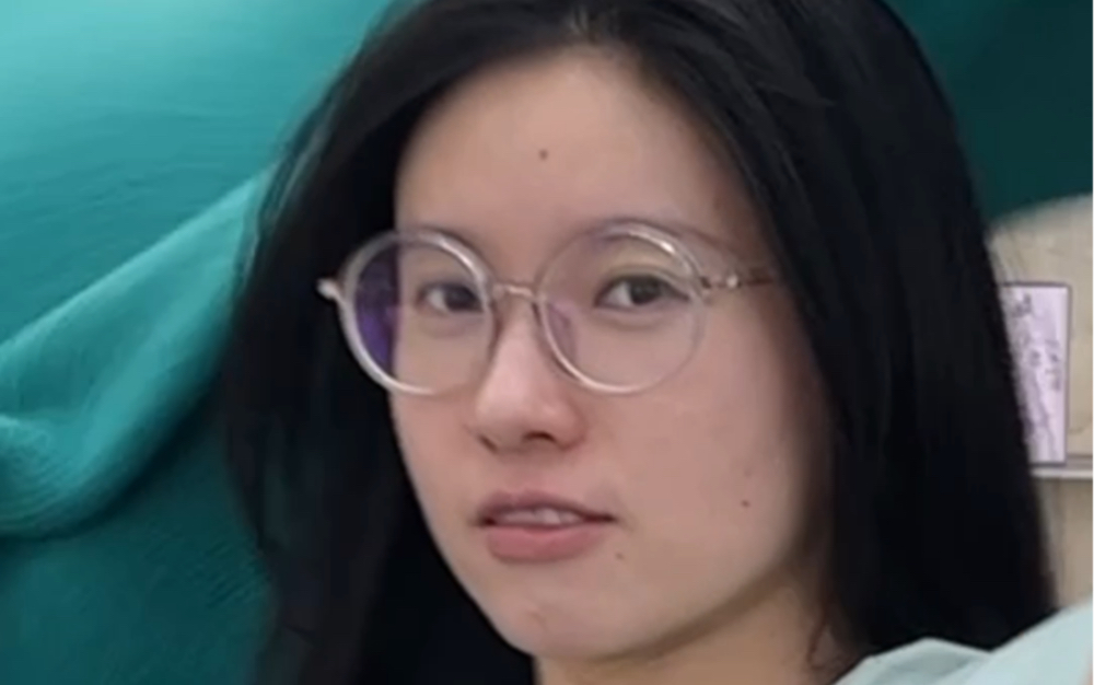 这就是破碎感吗？今天没干货 美女变装看不看？-文不叮-文不叮-哔哩哔哩视频