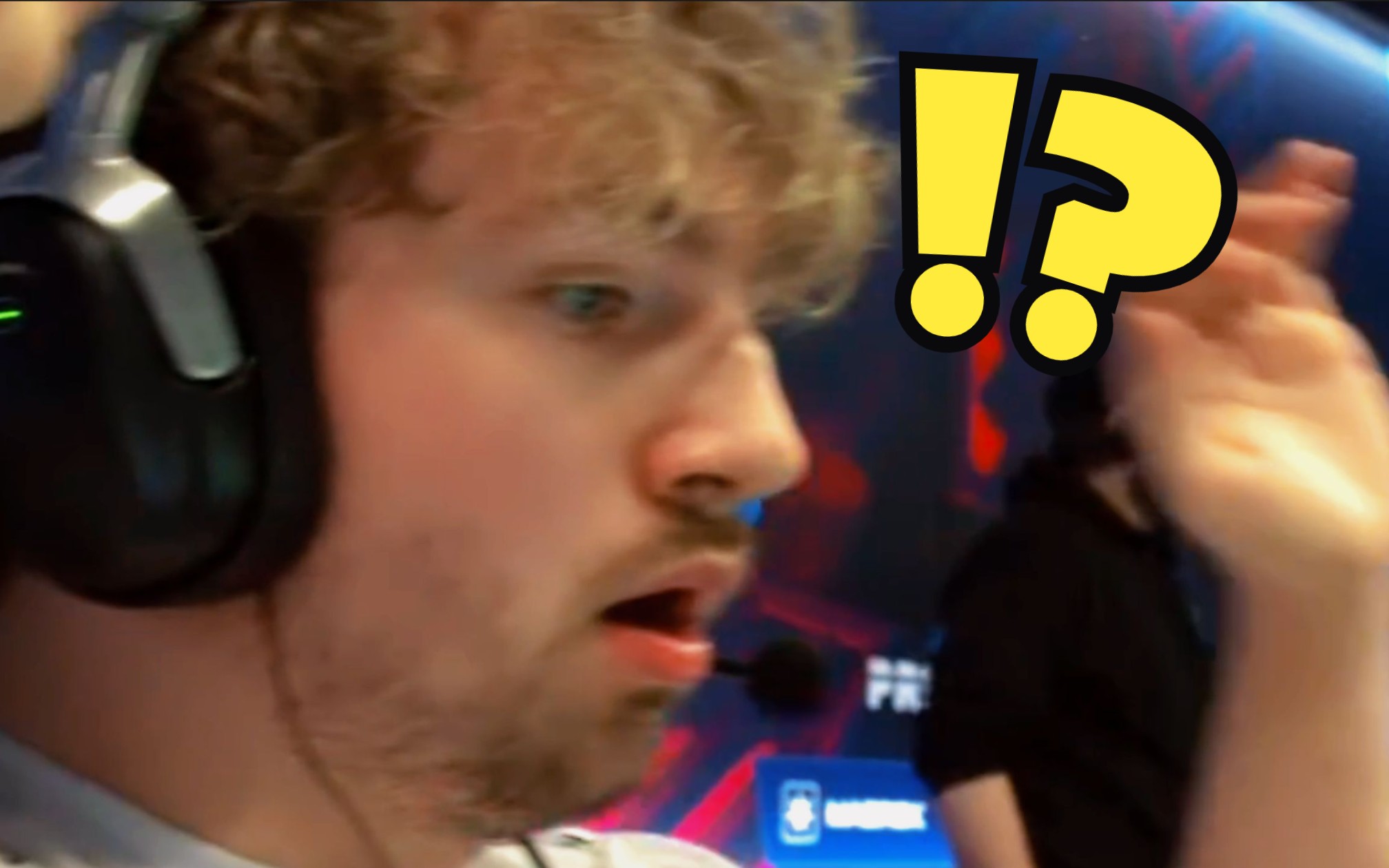 总监沙鹰1v2极限翻盘惊呆所有人！（附队内语音）-AYCS2-AYCS2-哔哩哔哩视频