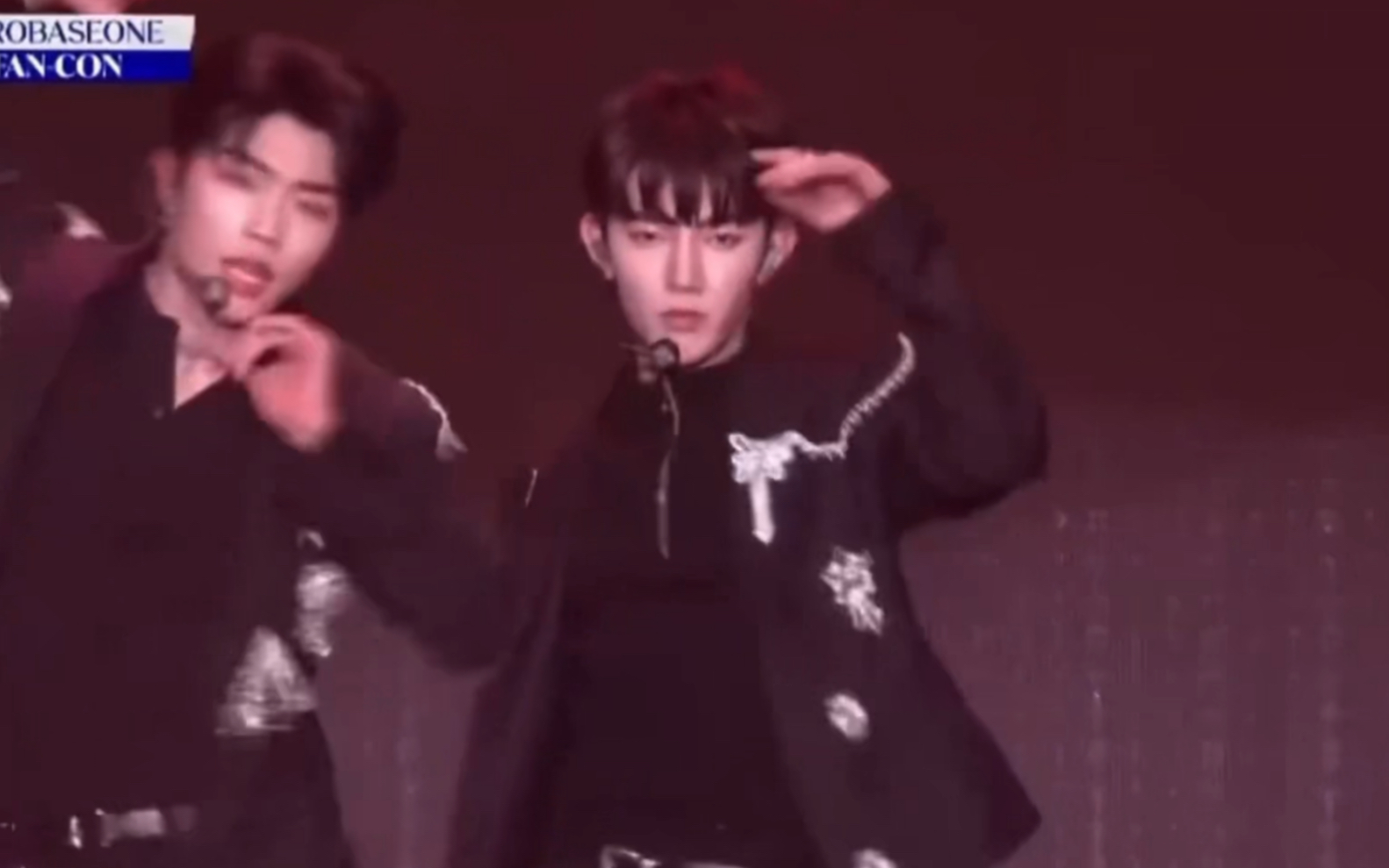 【ZB1 FANCON】Hot Summer舞台公开！-ZeroBaseOne_ZB1-ZeroBaseOne_ZB1-哔哩哔哩视频