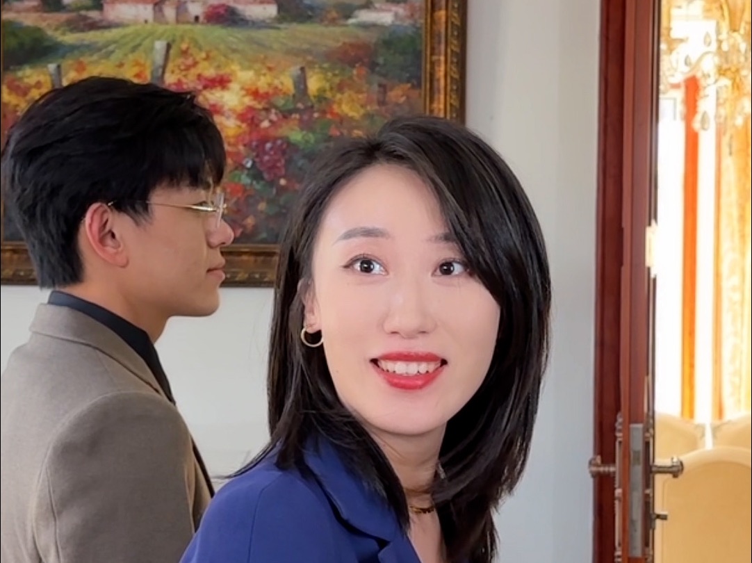 她是少爷带回来的第一个女人！ 派小轩 派小轩 哔哩哔哩视频
