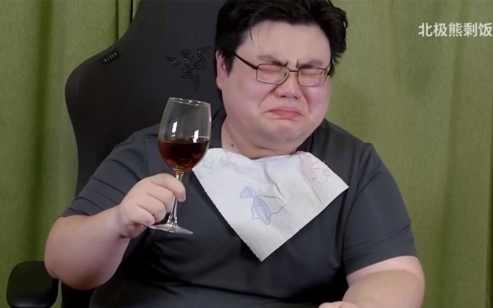 【Quin直播集锦#105】猛男寨品鉴恐怖游戏，韦天惨叫连连走不动道-平安Draymond-平安Draymond-哔哩哔哩视频