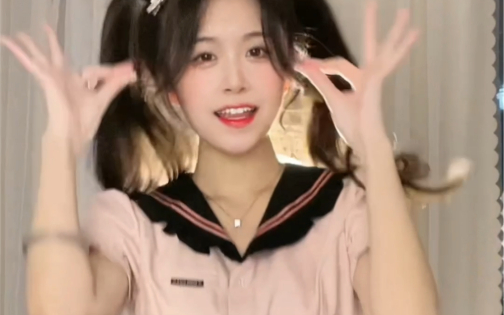 小小狗狗蹦蹦跳跳-Risy北极兔-Risy北极兔-哔哩哔哩视频