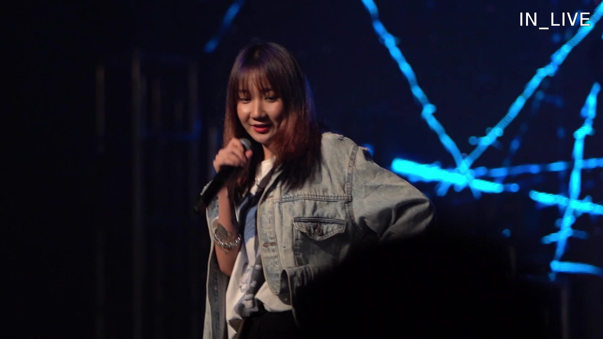 乃万NINEONE《搬进我心里》LIVE_哔哩哔哩_bilibili