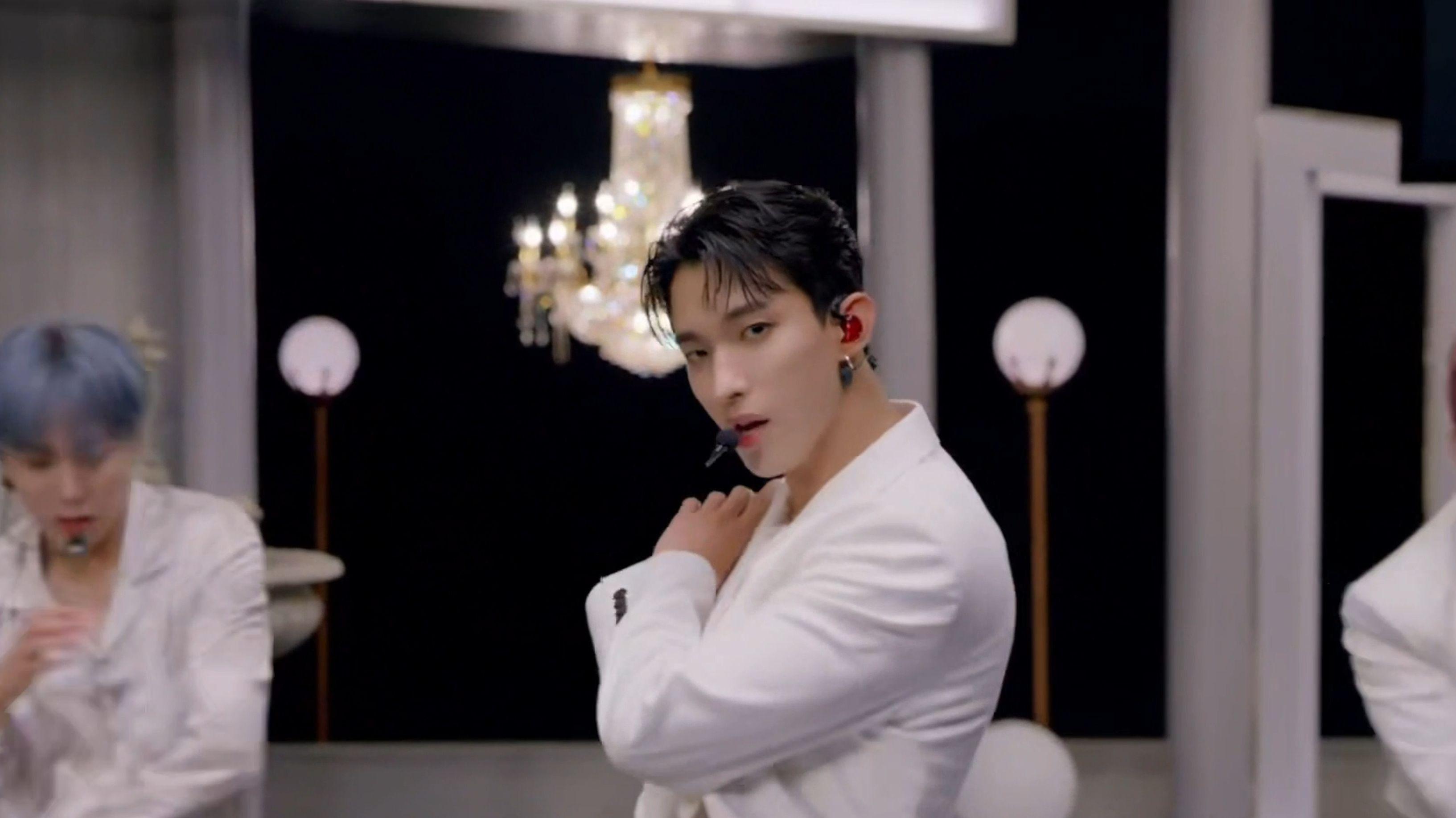 【李硕珉】大衣红发buff叠满-大邱嘴炮闵SUGA-SEVENTEEN-哔哩哔哩视频