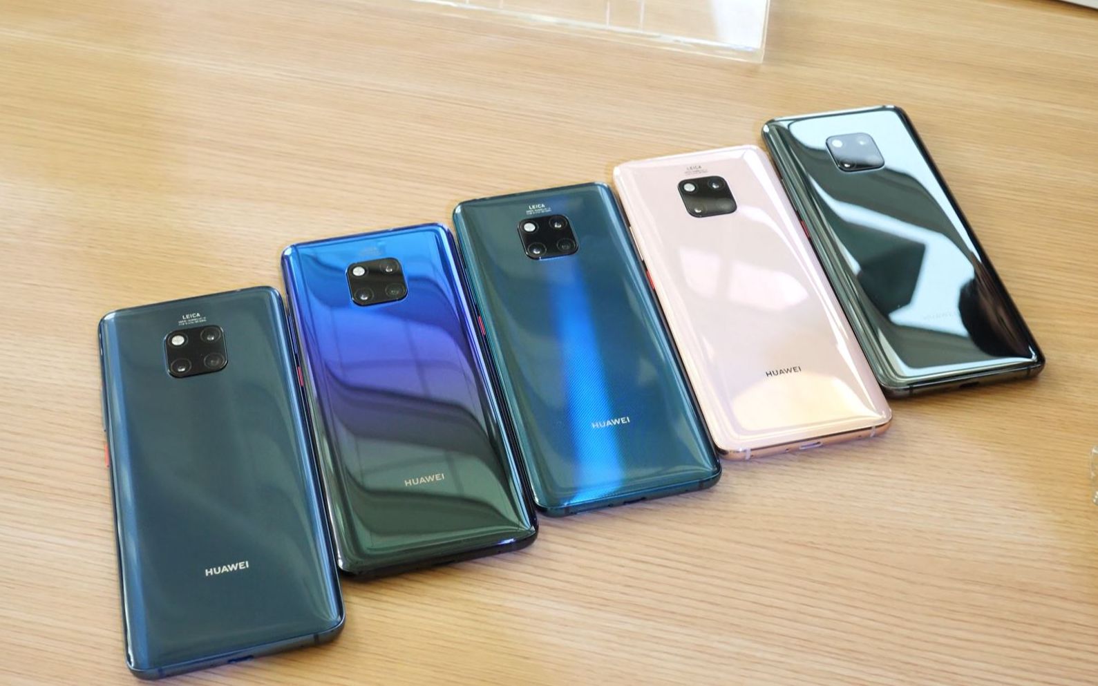 「科技美学现场」华为 Mate20 Pro/保时捷 现场体验上手 对比小米MIX3_哔哩哔哩_bilibili