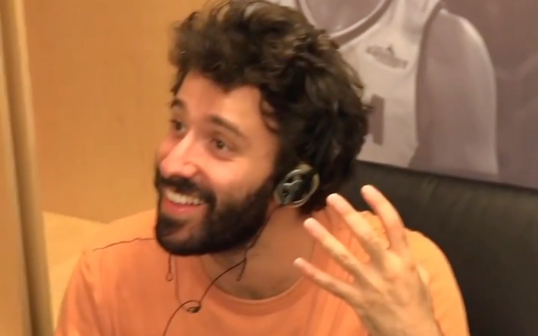 AJR｜制作新专辑和消遣_哔哩哔哩_bilibili