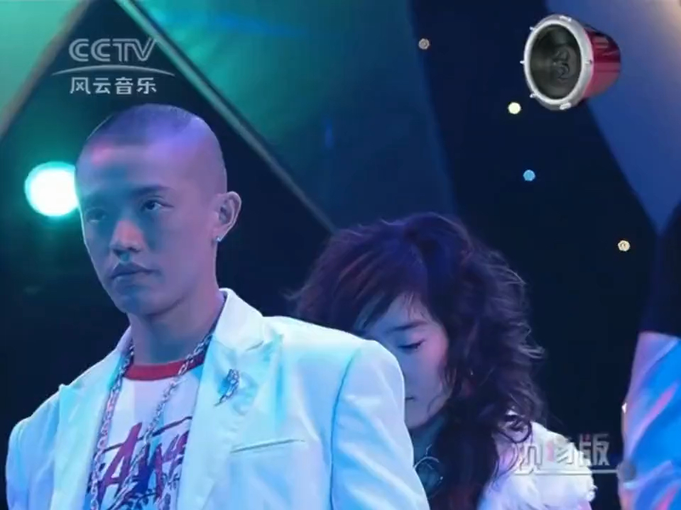 【4k收藏级画质】宇多田光神级《first Love》现场!!! 嘿嘿de脚后跟 Music 哔哩哔哩视频