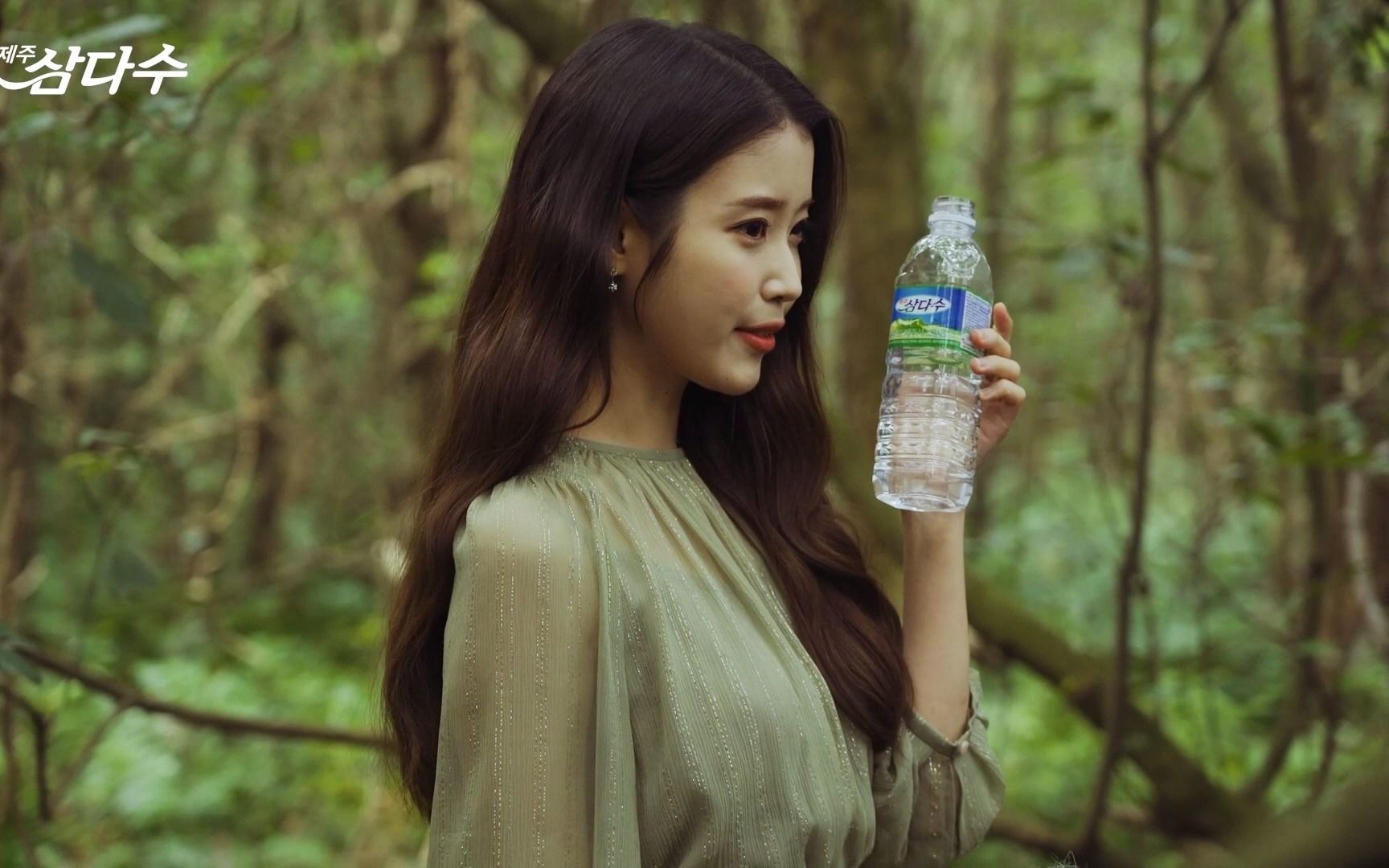 [IU][生肉][濟州三多水] 2021 New TVCF 幕後花絮_哔哩哔哩_bilibili