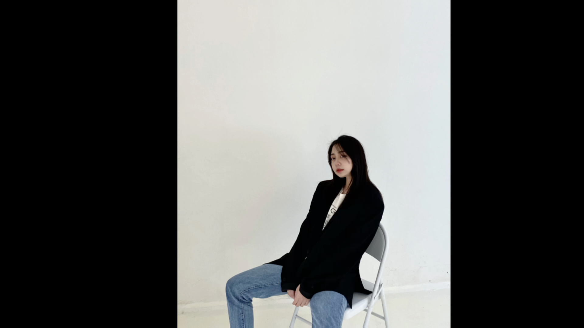 微胖女生穿搭日记 | 奔驰姐姐周末oversize风 | 165 58kg | 老爹裤＋白色T＋廓形黑色西装外套 |_哔哩哔哩_bilibili