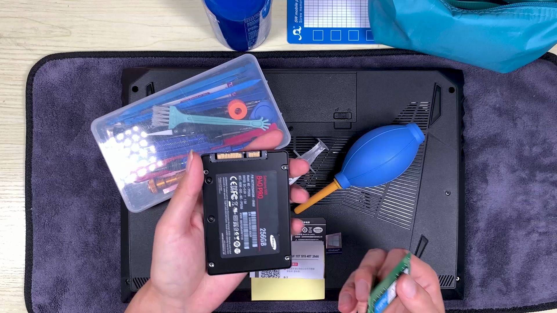 小秋拆机神舟战神ZX6 TX6 CU5DA ZX6TI TX6TI CU5DA K670T G6A2拆机升级清灰维护视频演示-忆浅梦半离兮-电脑清灰-哔哩哔哩视频