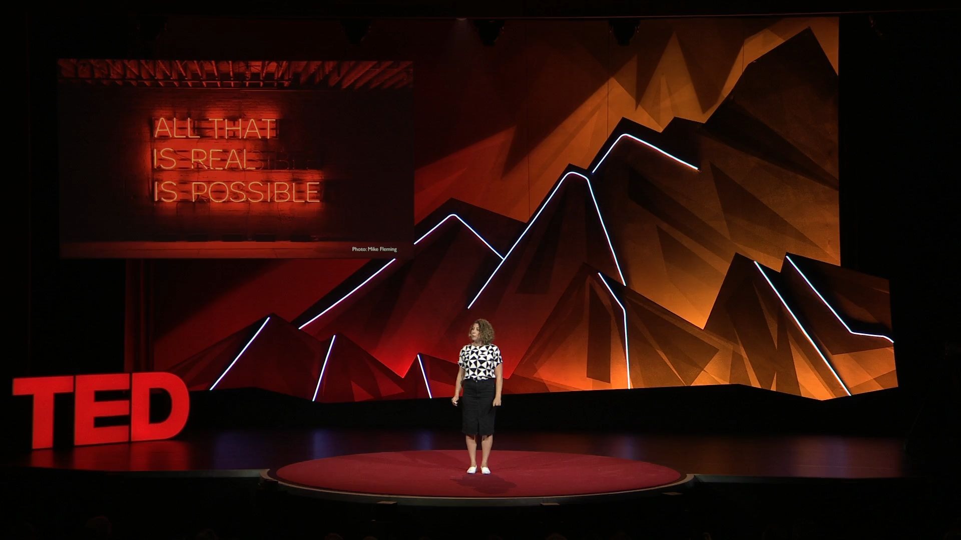 奇幻艺术视觉作品之旅【TED演讲】-TED官方-TED官方-哔哩哔哩视频