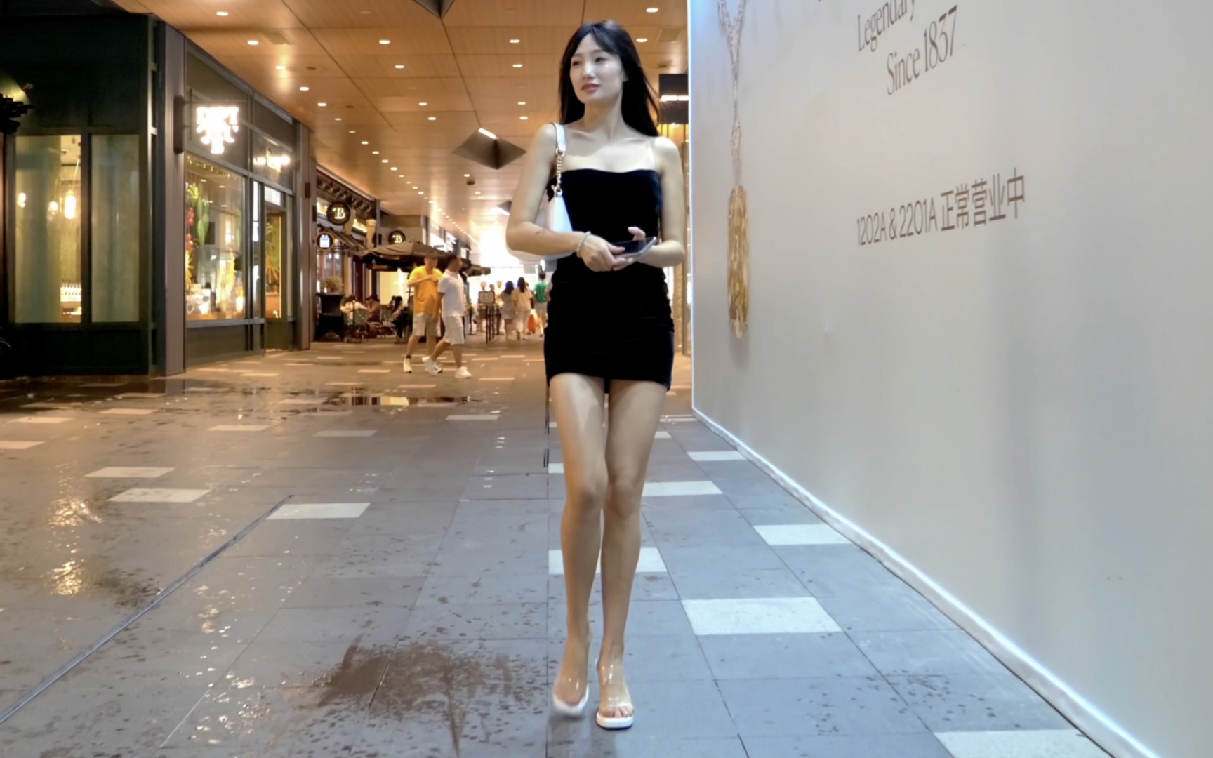 4K HDR 街拍成都太古里，欣赏夜晚最闪亮的身影｜ChengDu, nightlife, Exploring China, 4K China street-街拍ExploringChina ...