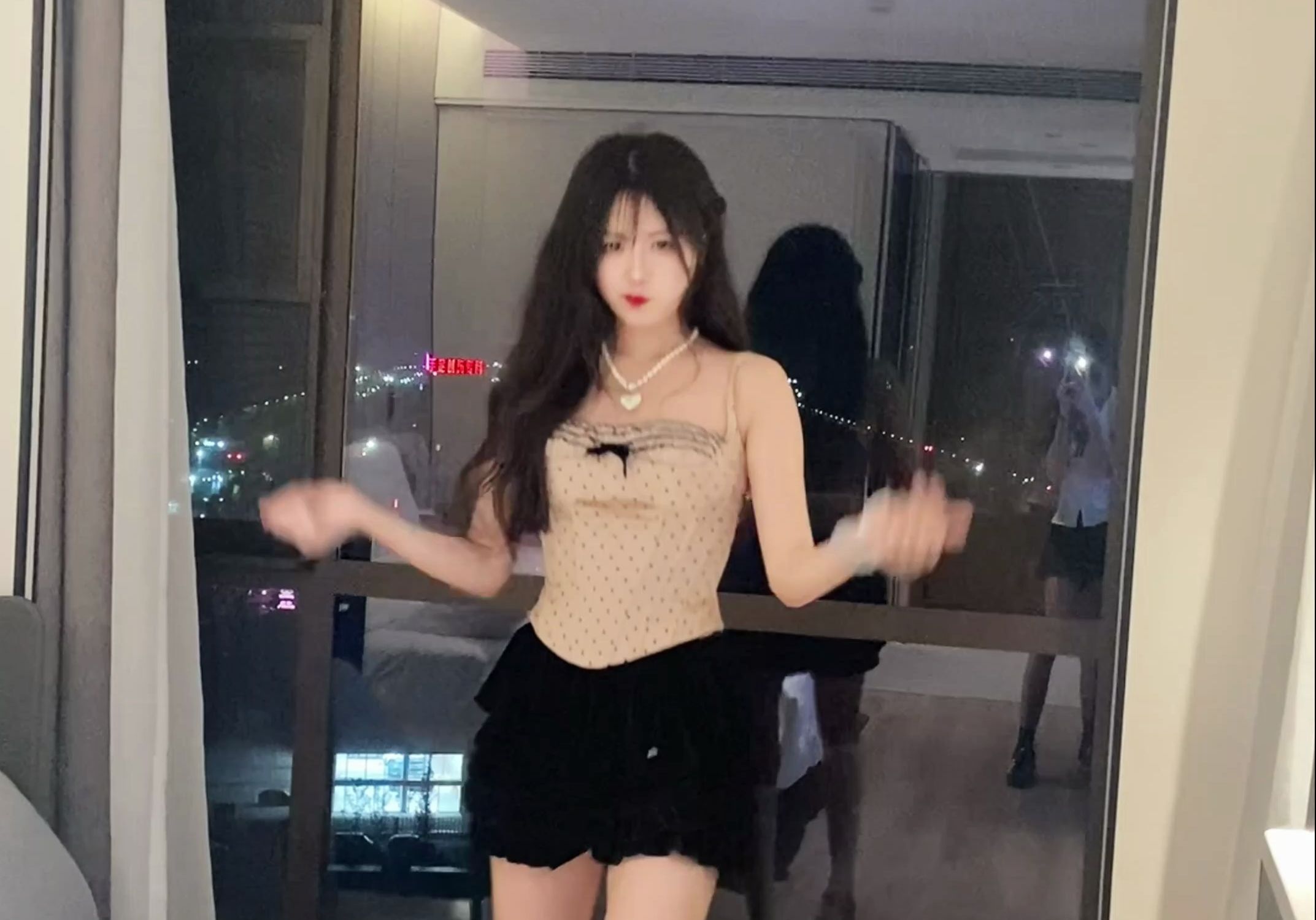 大小姐，再不睡觉的话，我就.....-Risy北极兔-Risy北极兔-哔哩哔哩视频