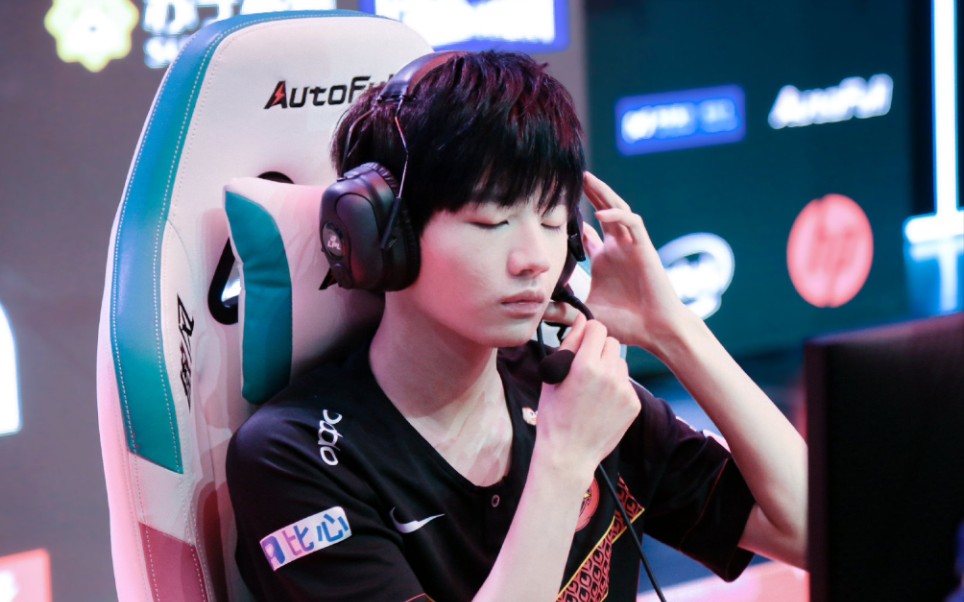 【FPX Crisp】刘青松｜燃向｜谁的光荣不是伴着眼泪_哔哩哔哩 (゜-゜)つロ 干杯~-bilibili