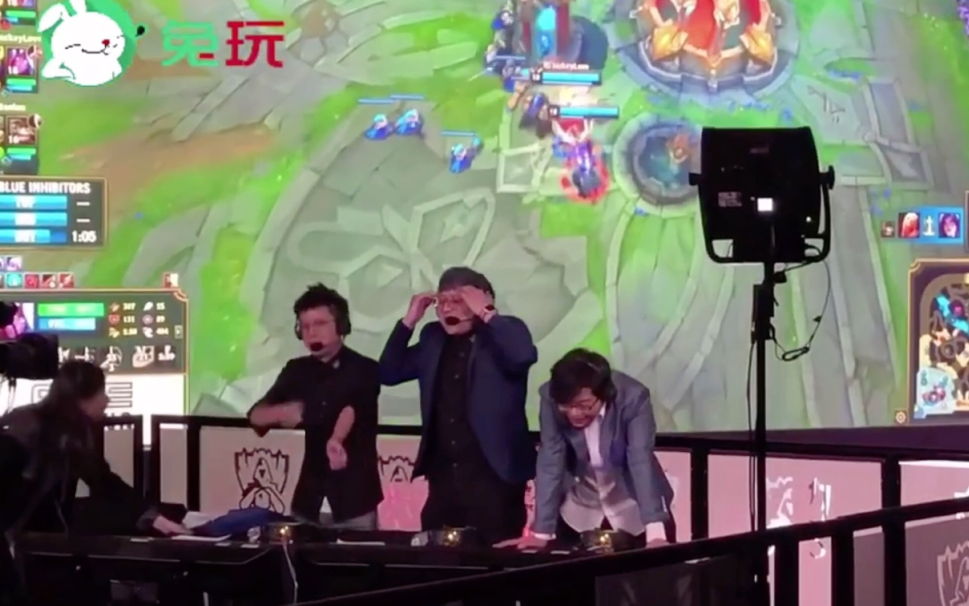 【s9 四强赛 ig vs fpx】ig惊天翻盘后lpl解说席_哔哩哔哩_bilibili