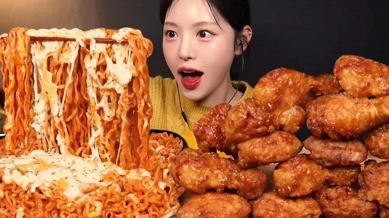 【Boki 中字】香脆蜂蜜鸡肉两口一个，看的流口水！！-BOKI小姐姐-BOKI小姐姐-哔哩哔哩视频