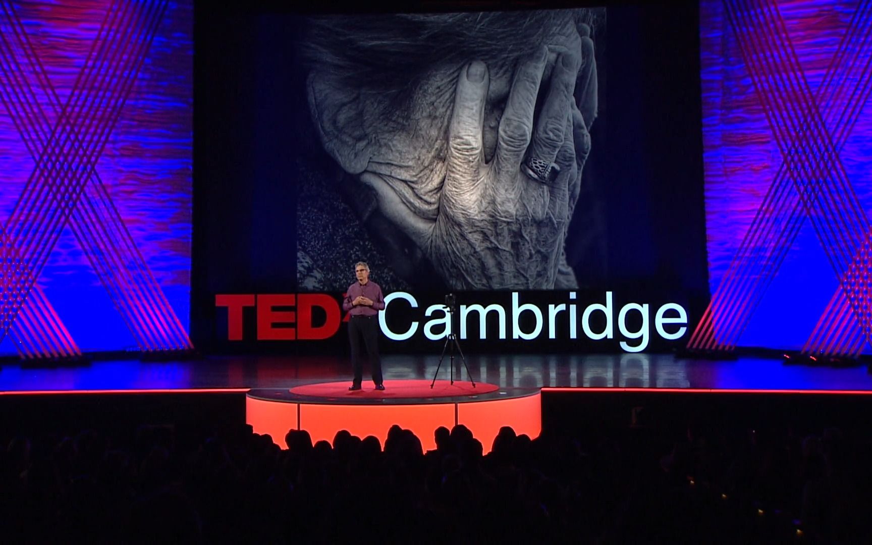 影像 - 伴随母亲失智的时光【TED演讲】-TED官方-TED官方-哔哩哔哩视频