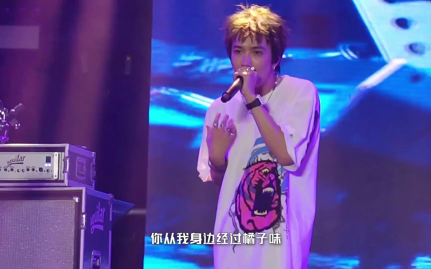 “衣服漂亮是因为穿在你的身上”tizzyt 说唱 中国说唱巅峰对决_哔哩哔哩_bilibili