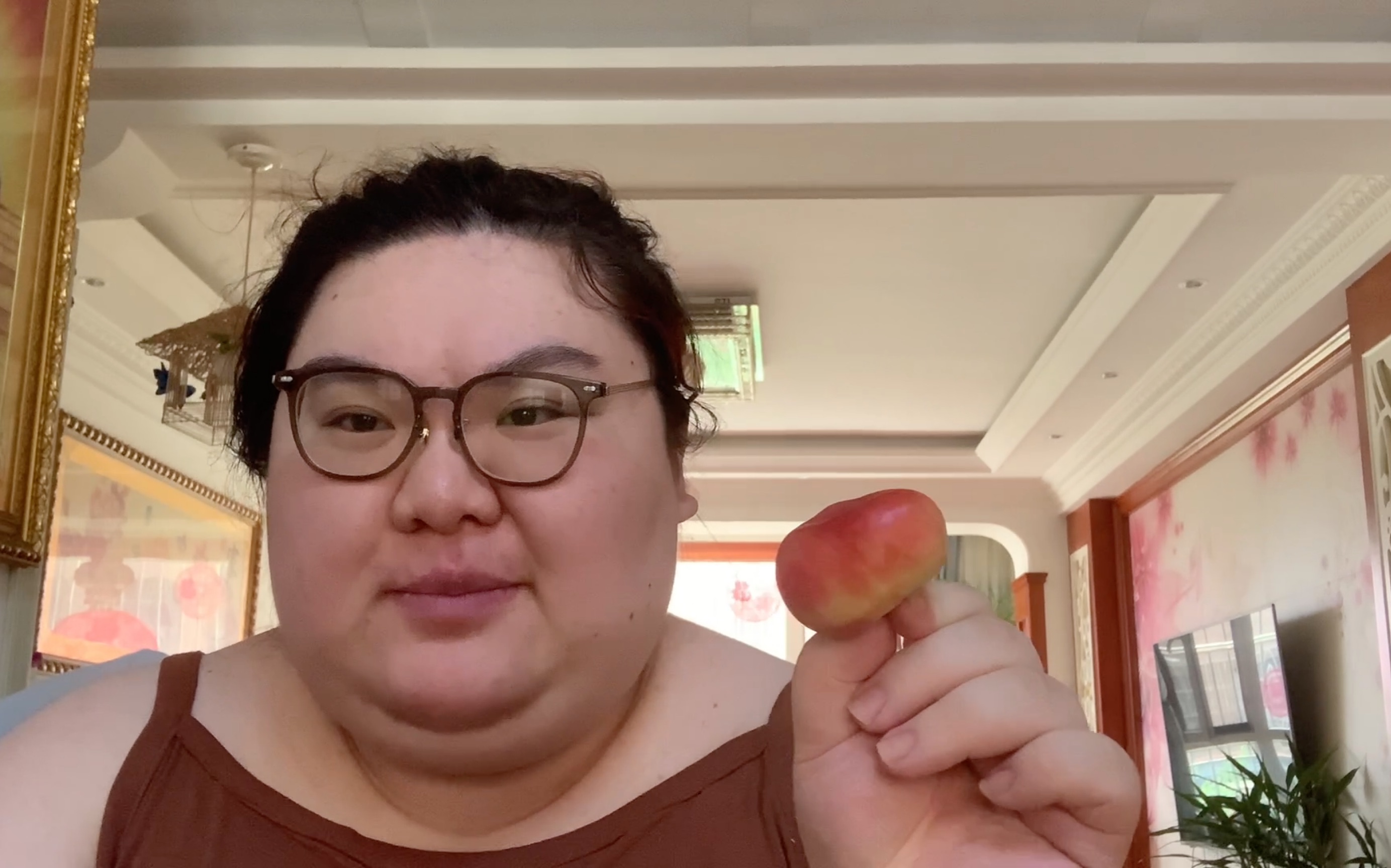 258斤第五天香香减肥vlog吃蟠桃 豆角腊肉炖土豆 收拾厨房 开心(^_^)v-268斤的香香-268斤的香香-哔哩哔哩视频