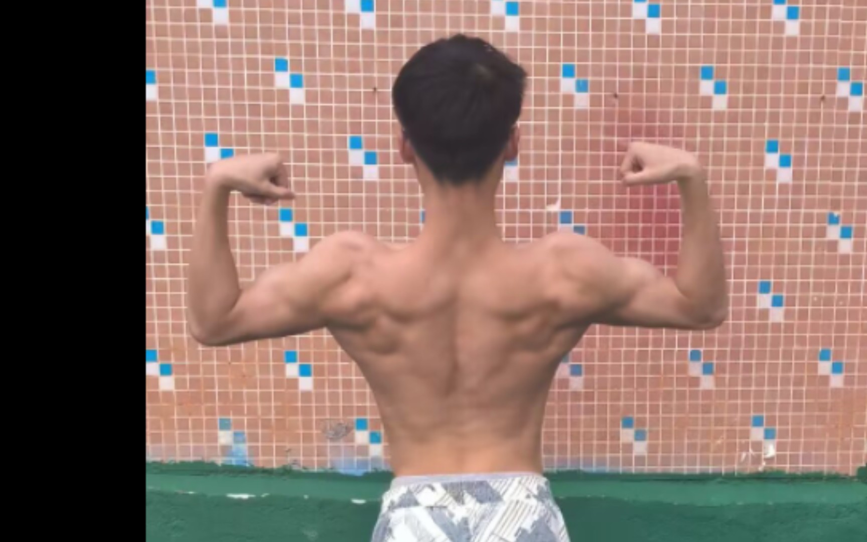 高中生记录力训第一天 27kg引体 42kg双杠 50kg卧推 自重引体-cjx_旭_限时复活版-cjx_旭_限时复活版-哔哩哔哩视频