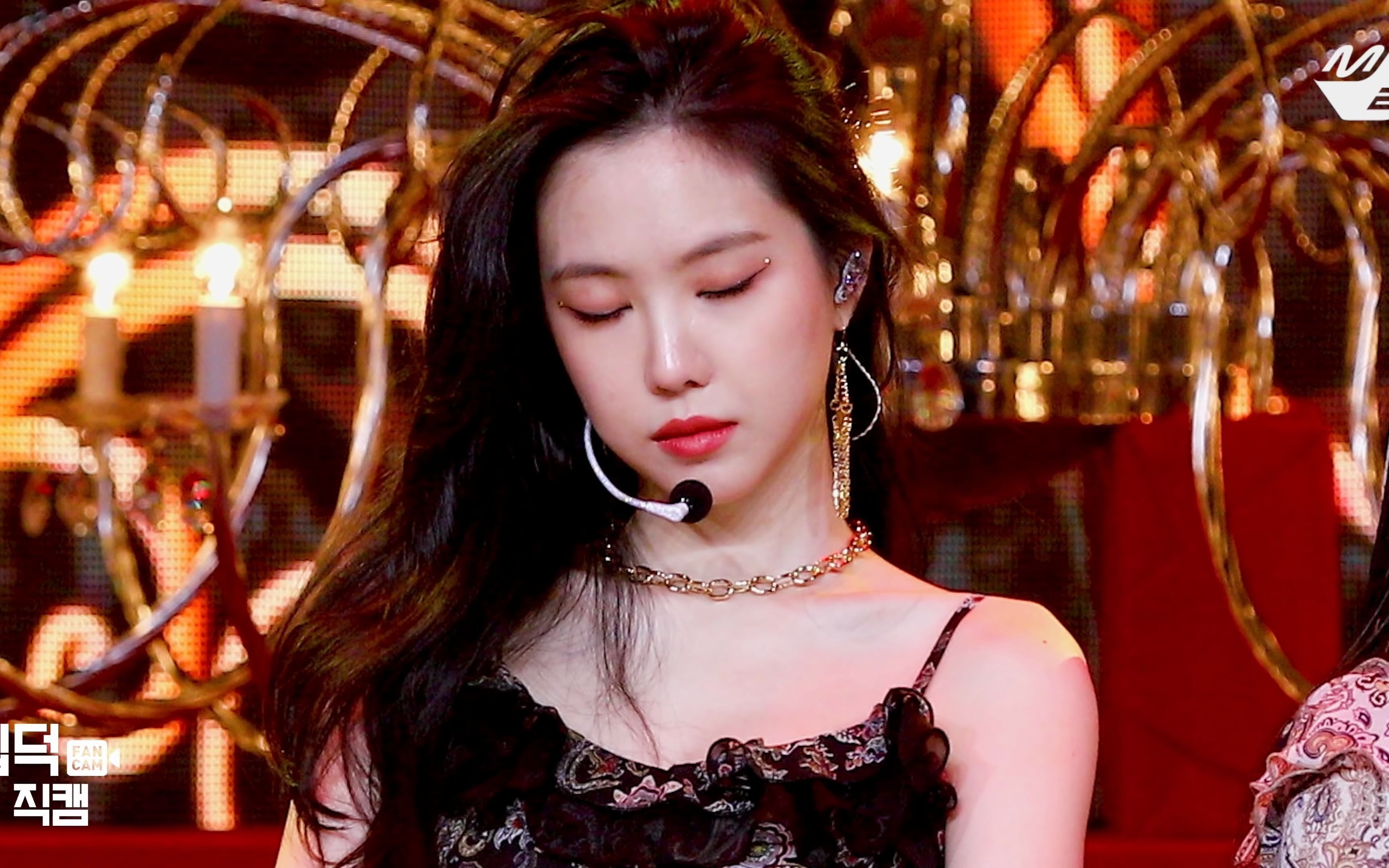 200428 4K Apink-Dumhdurum(Apink NAEUN FanCam)│@MCOUNTDOWN_2_哔哩哔哩_bilibili