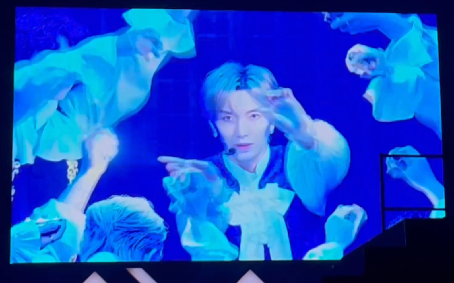 SS9新加坡 回看烧地板被特哥戳到的几秒钟 Burn the Floor 利特 20220903_哔哩哔哩_bilibili