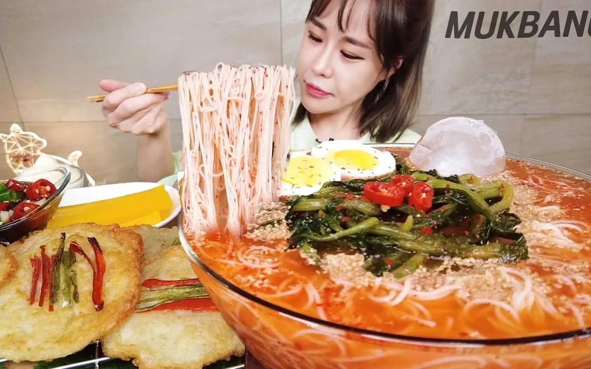 【suhyang】辣味泡菜冷面&土豆煎饼&油豆腐寿司-灰鸟入被窝-灰鸟入被窝-哔哩哔哩视频