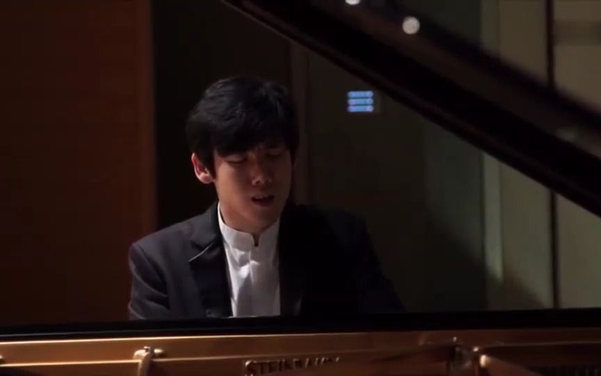 张昊辰演奏肖邦降b小调第二钢琴奏鸣曲Op.35_哔哩哔哩_bilibili