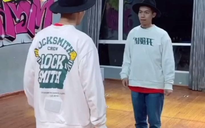 锁舞基本功练习，适合零基础练习 街舞教学 locking_哔哩哔哩_bilibili